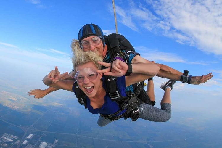 Tandem Skydiving Guide & FAQ | Chicagoland Skydiving Center
